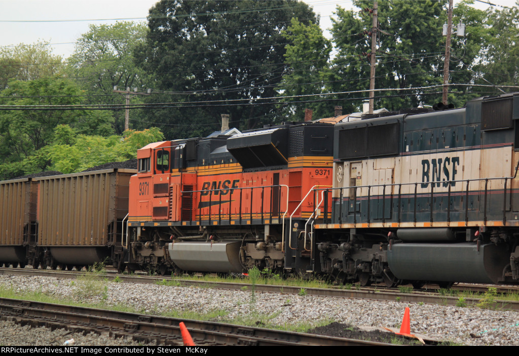 BNSF 9371